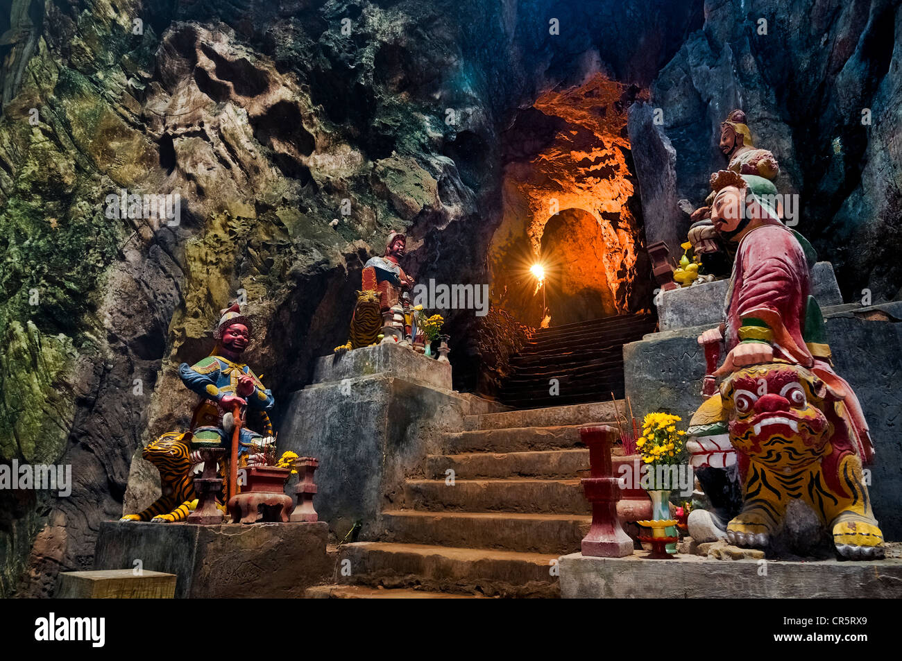 Entrance to Huyen Khong cave, protective deities, guardian figures ...
