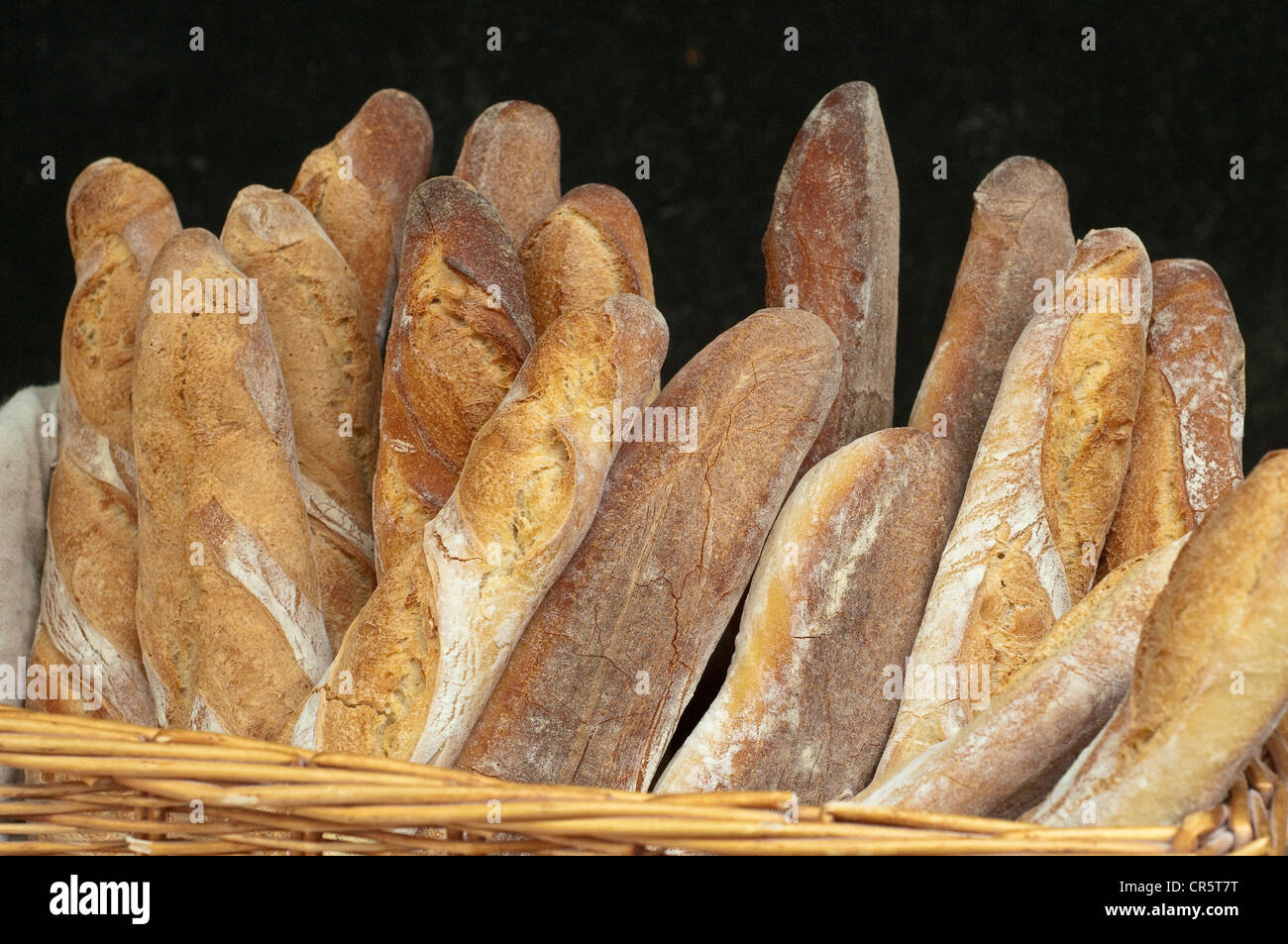 Marche des enfants rouges hi-res stock photography and images - Alamy