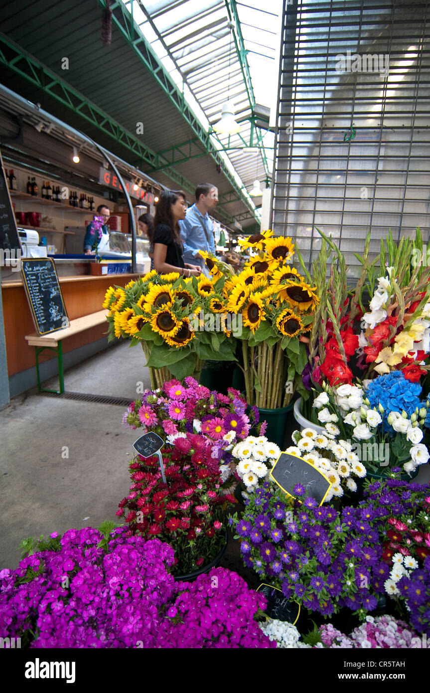 Marche des enfants rouges hi-res stock photography and images - Alamy
