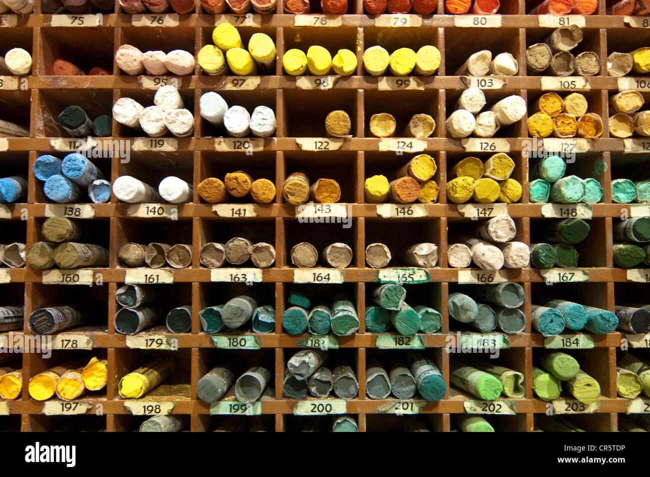 France, Paris, Fine Arts shop, charcoal crayons Stock Photo - Alamy
