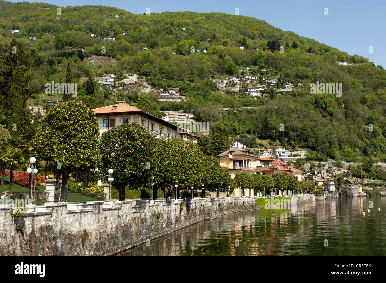 Waterfront in Cannero Riviera, Lake Maggiore, Piedmont, Italy, Europe ...