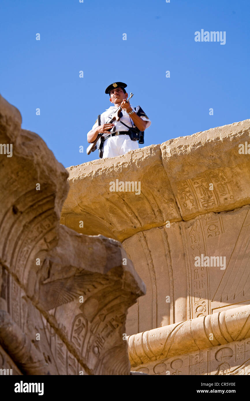 Egypt upper egypt denderah temple hi-res stock photography and images ...