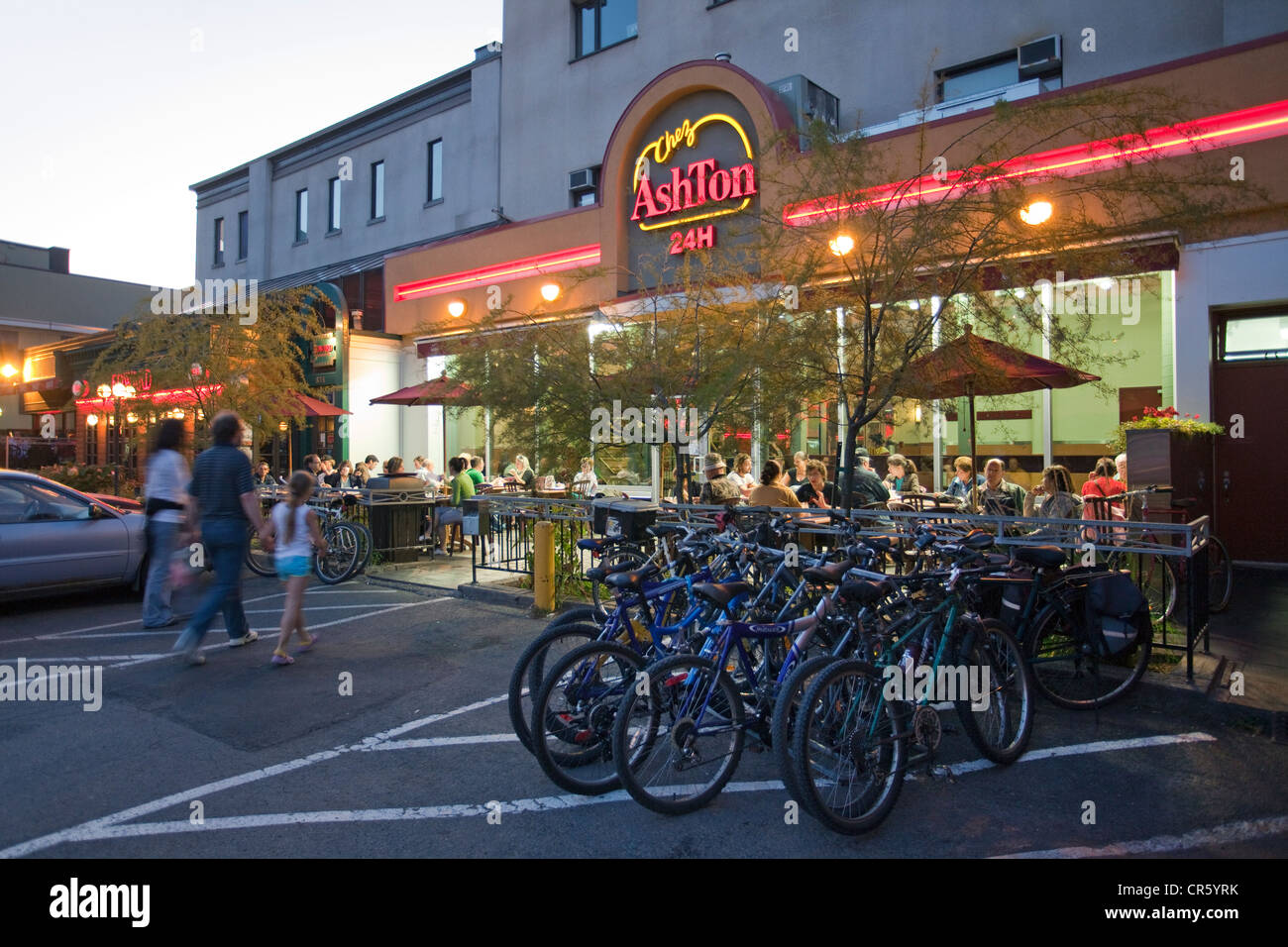 Poutine quebec ashton hi-res stock photography and images - Alamy