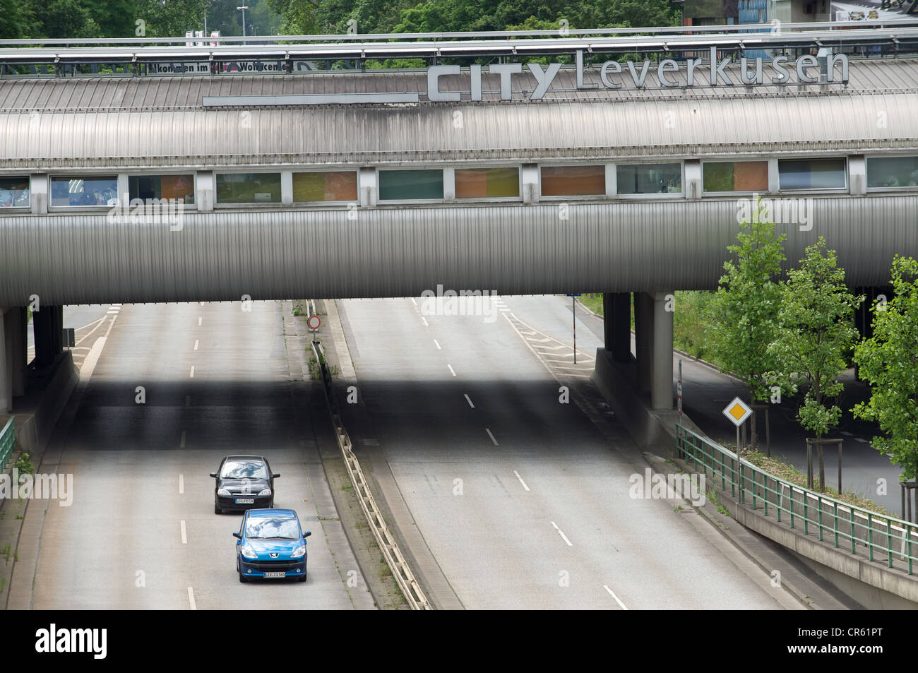 Urban motorway hi-res stock photography and images - Alamy