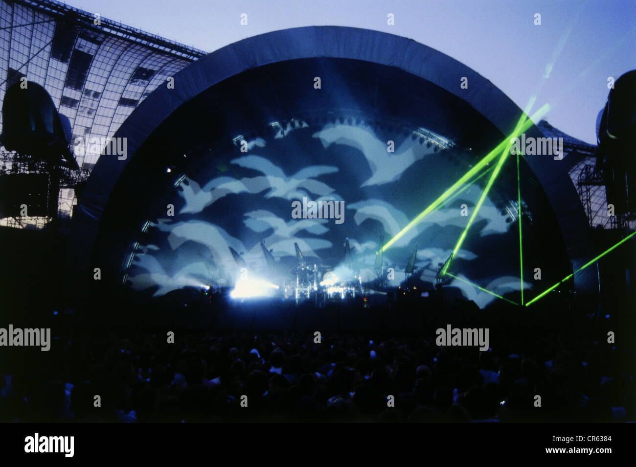 Concert stadium 1990s hi-res stock photography and images - Alamy