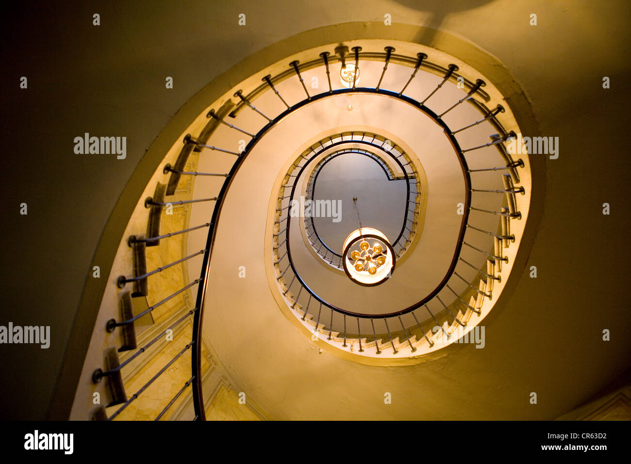 Spiral staircase paris hi-res stock photography and images - Alamy