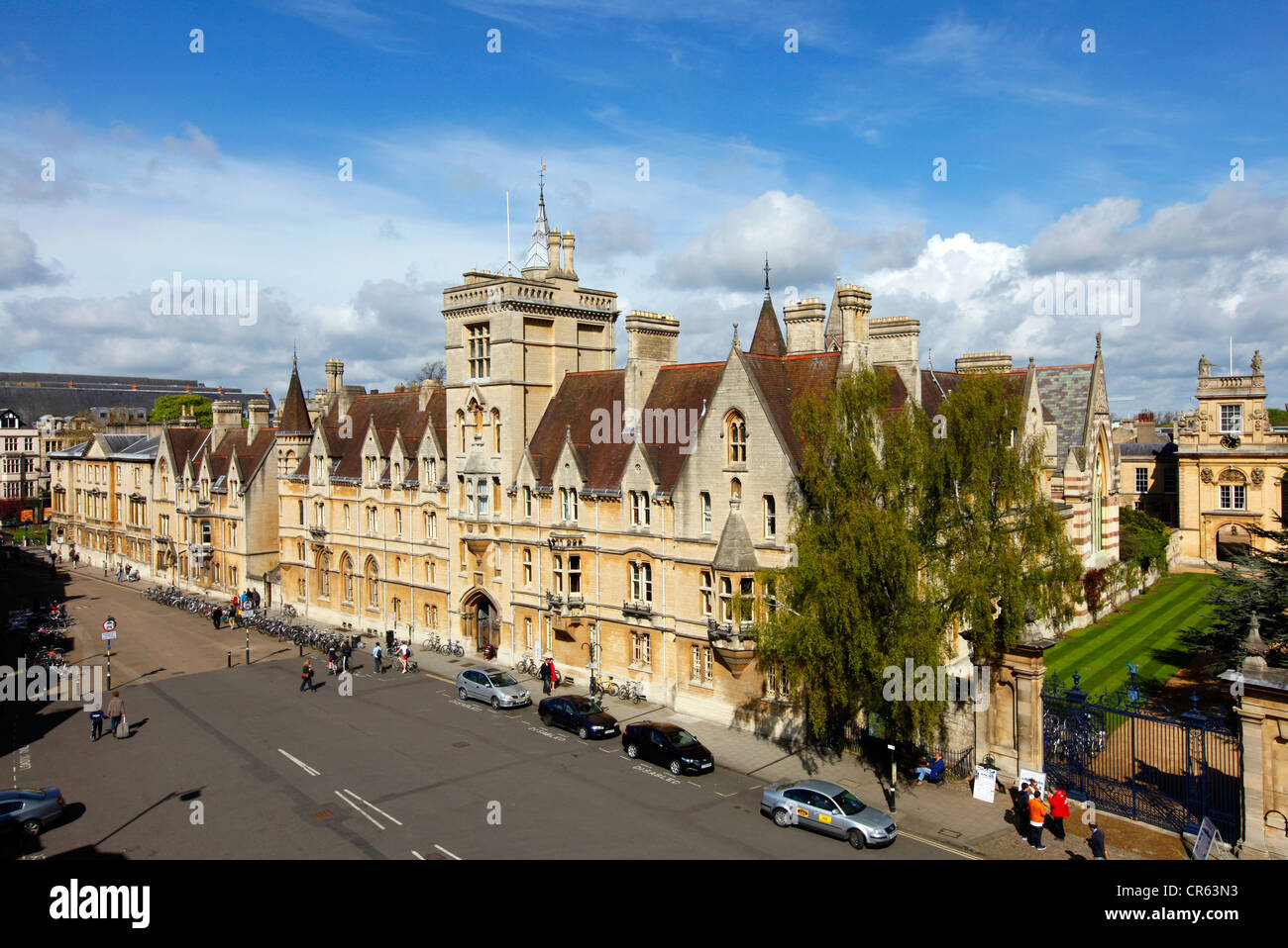 Balliol College, Broad Street. One of 39 colleges, all of which are ...