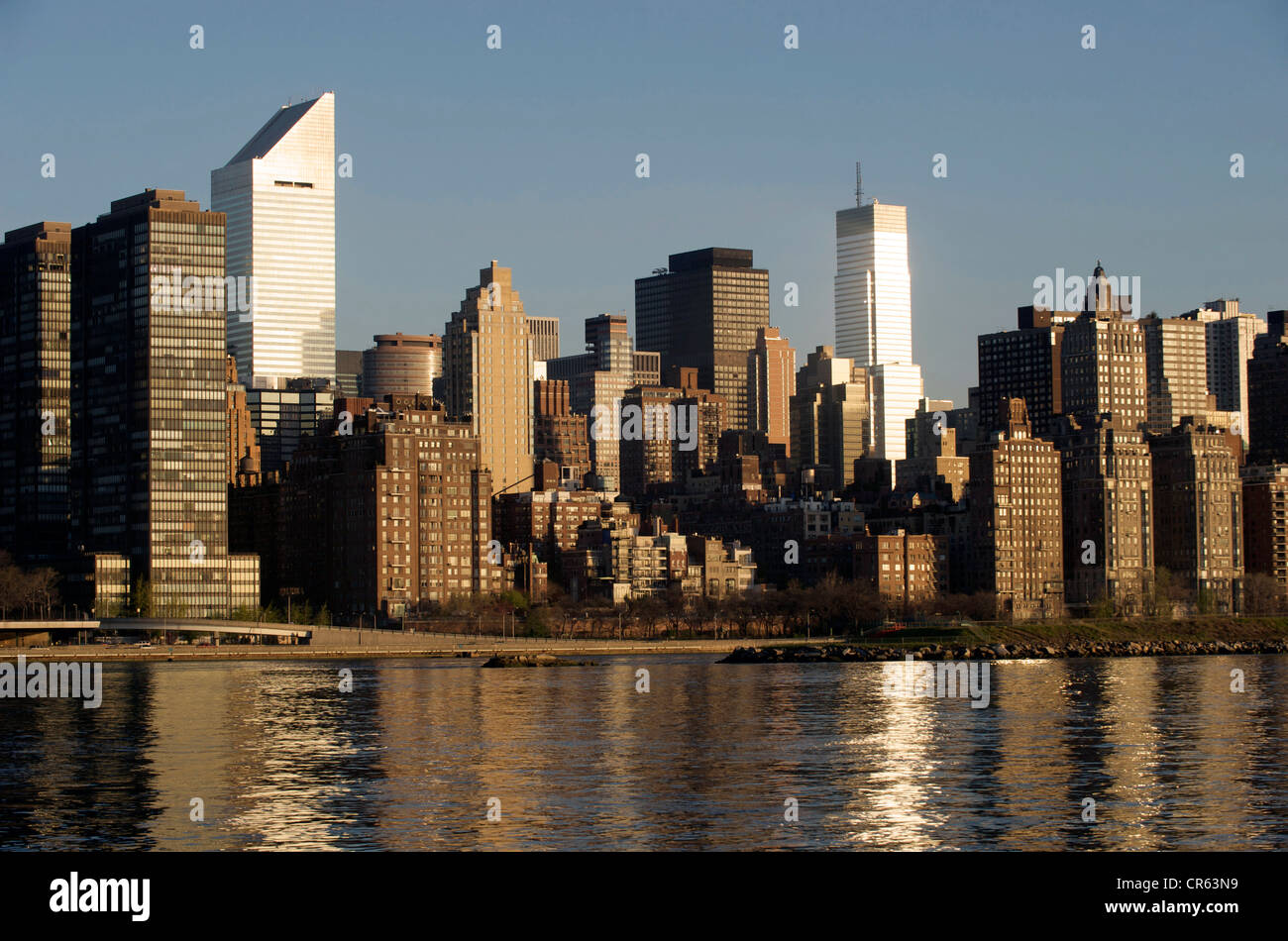 Queens skyline new york hi-res stock photography and images - Alamy