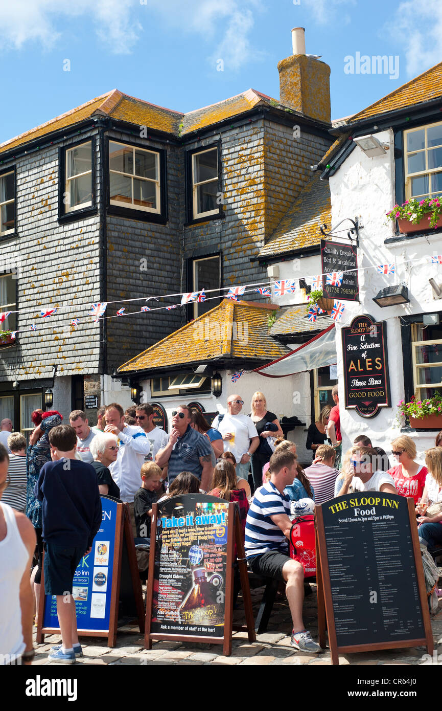 Sloop inn st ives cornwall england uk hi-res stock photography and ...