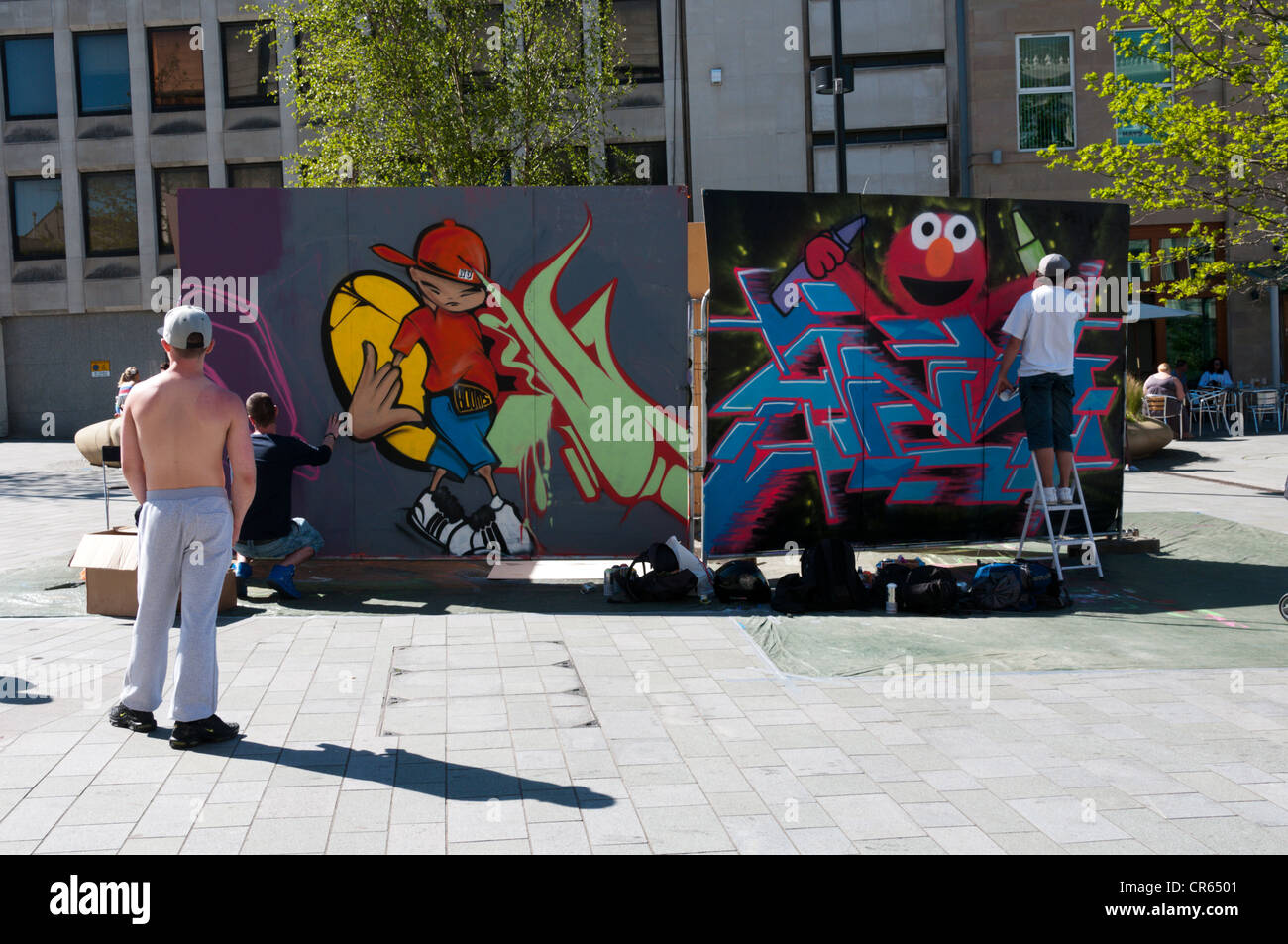 Sheffield graffiti in town centre hi-res stock photography and images ...