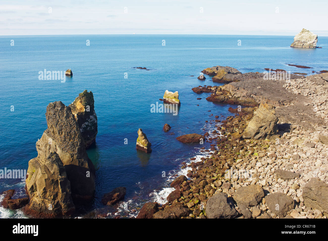 Iceland, Sudurnes Region, Reykjanes Peninsula, Western coast, rocks on ...