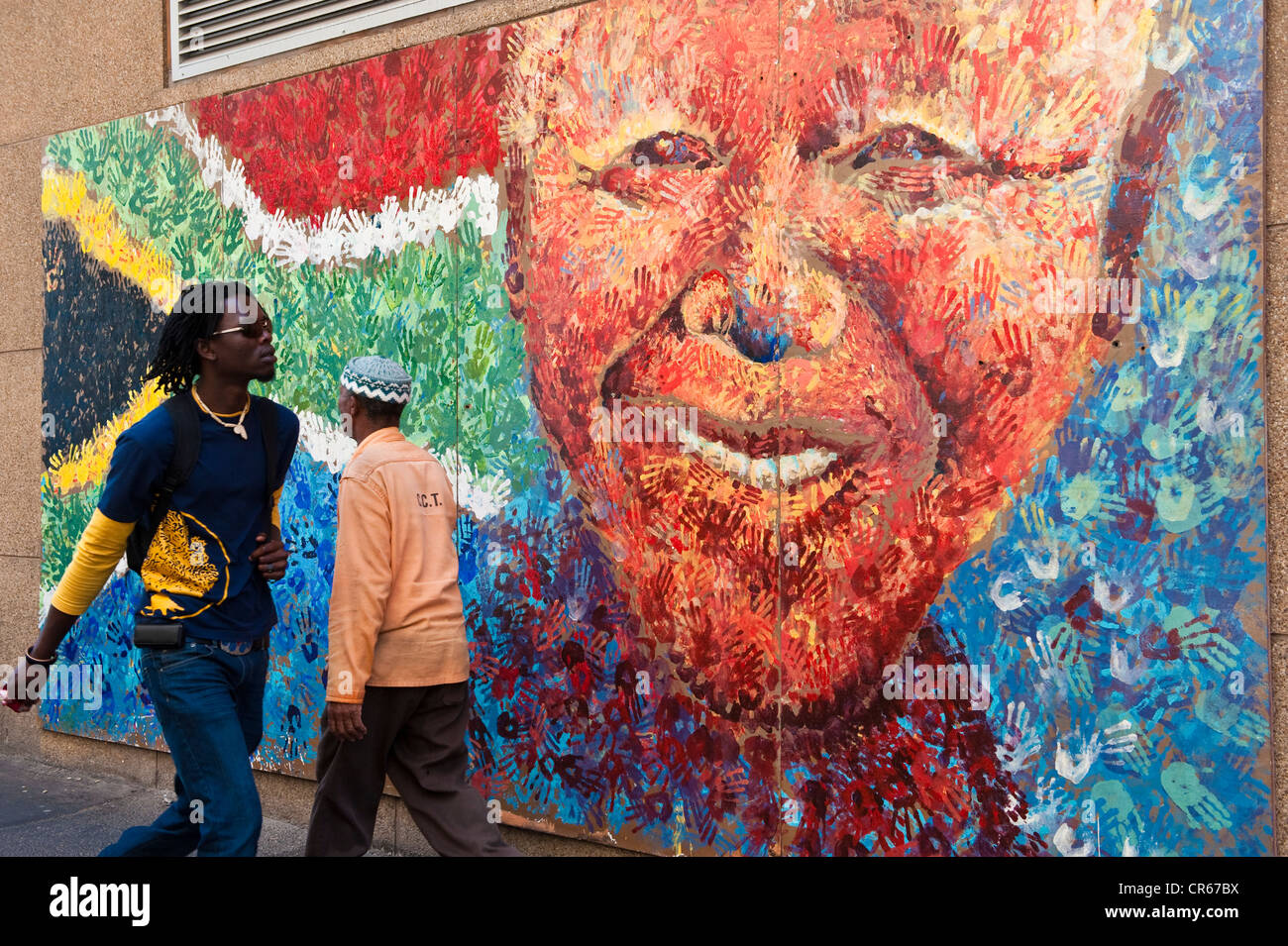 Nelson mandela mural painting hi-res stock photography and images - Alamy