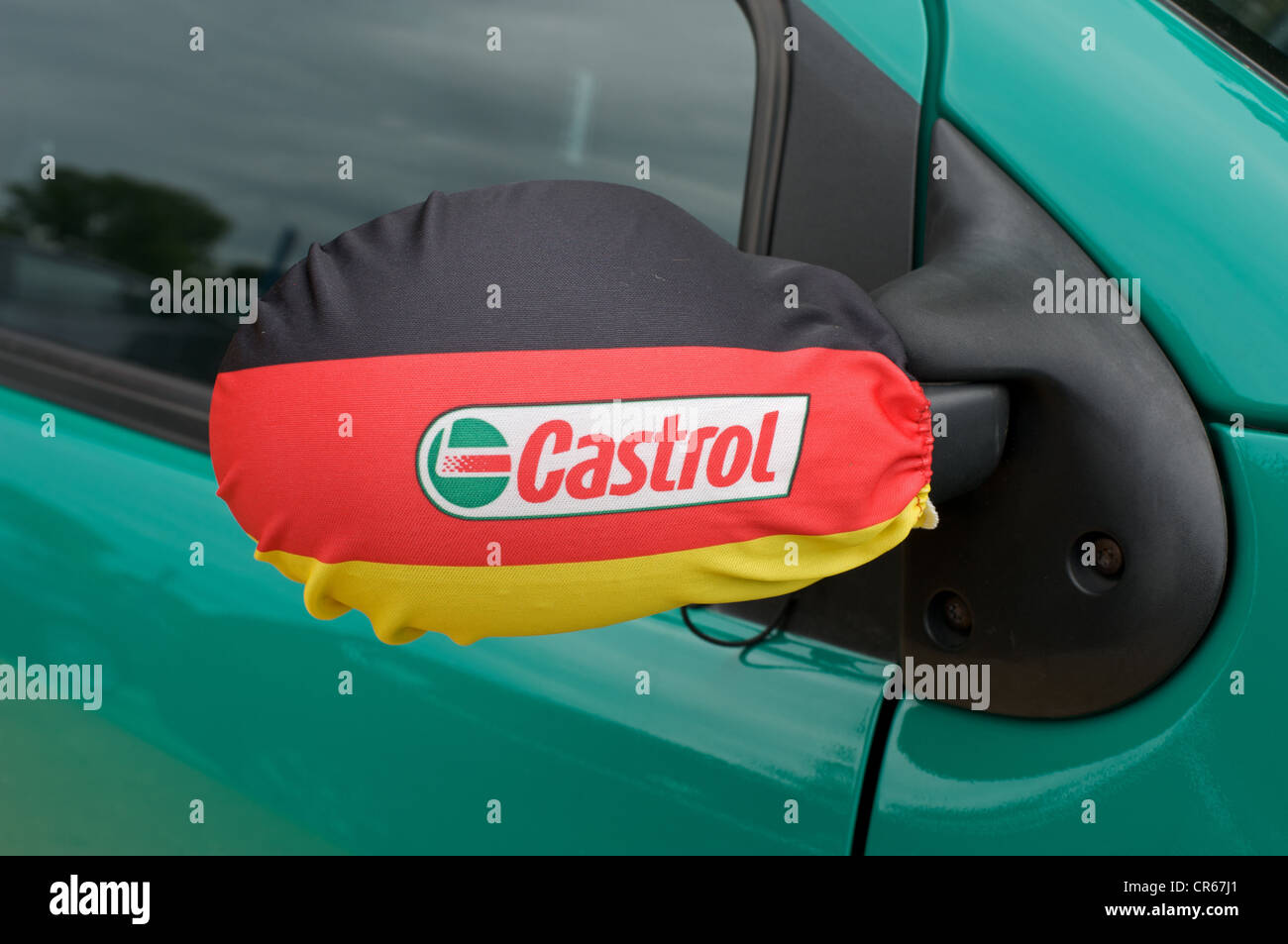 Castrol hi-res stock photography and images - Alamy