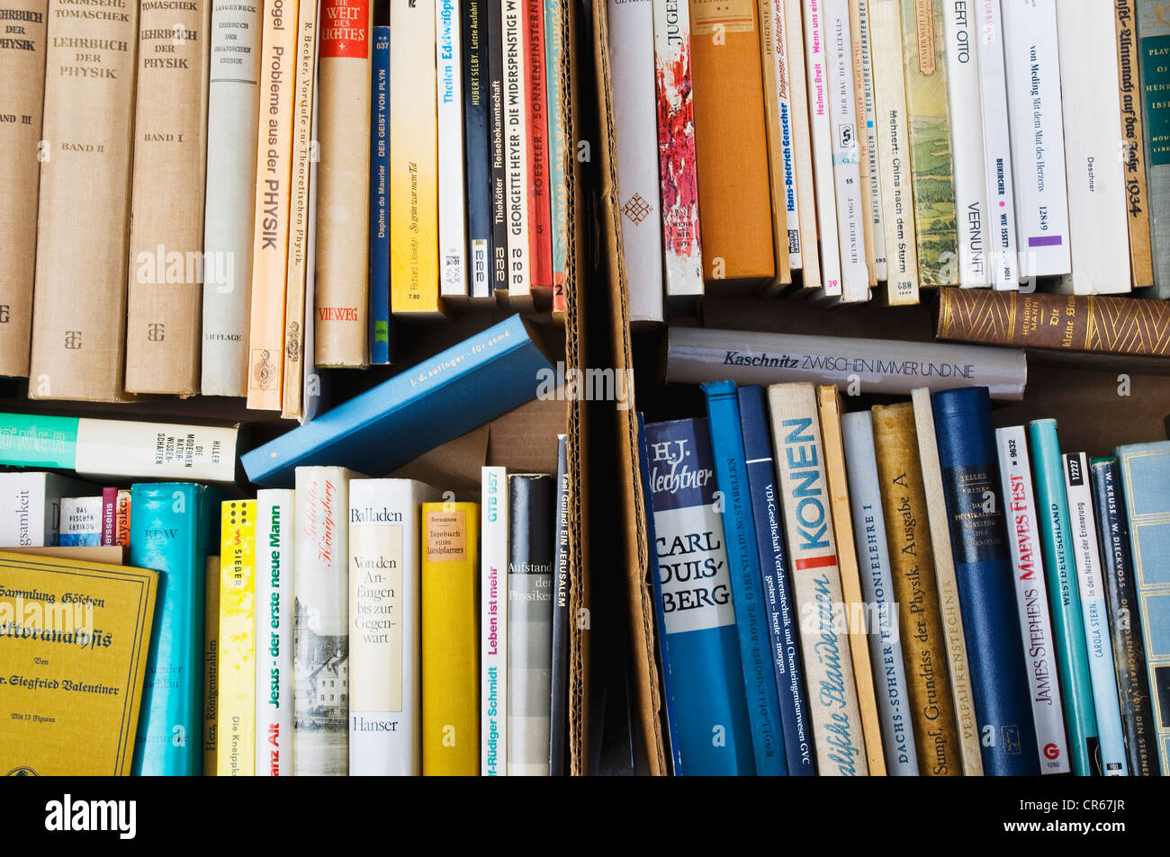 Book flea market hi-res stock photography and images - Alamy