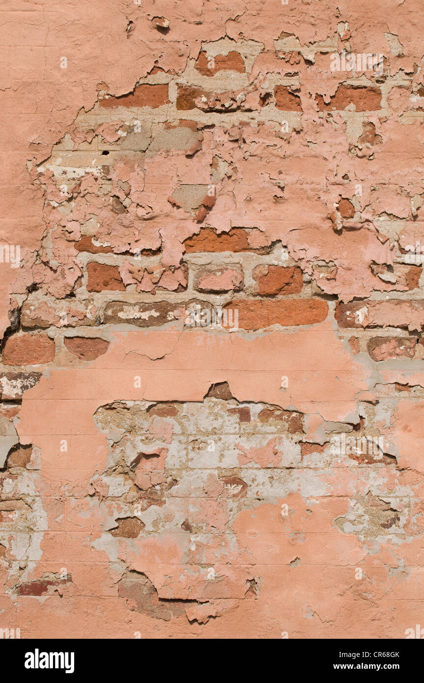 Crumbling brick wall hi-res stock photography and images - Alamy