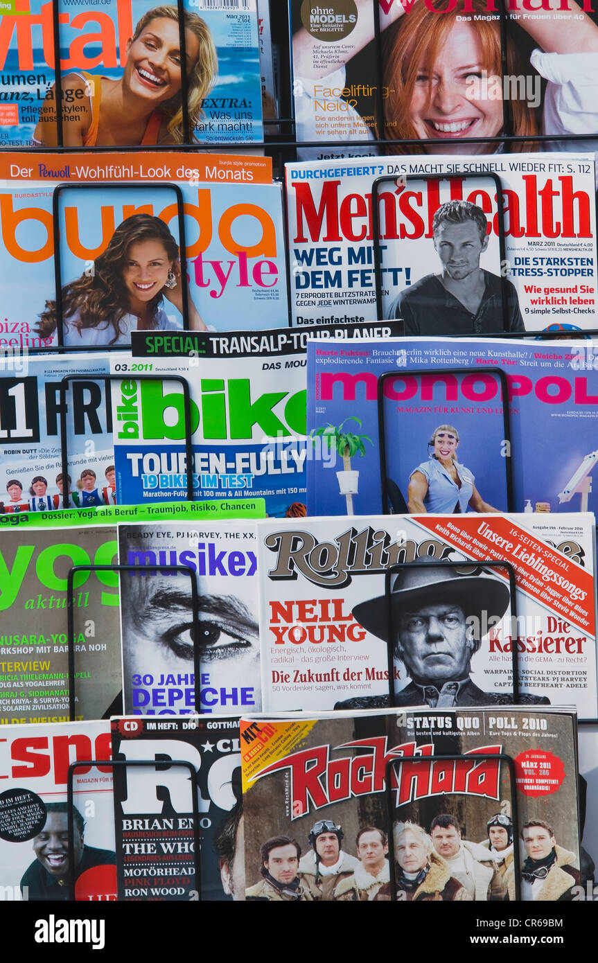 Magazine Stand Stock Photos & Magazine Stand Stock Images - Alamy