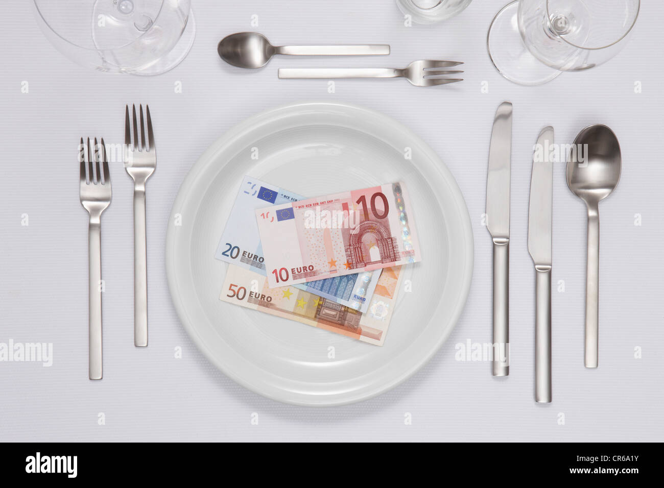 Money in the plate hi-res stock photography and images - Alamy
