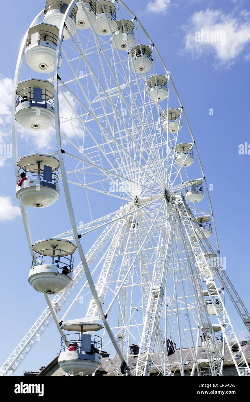 Fairground ferris wheel hi-res stock photography and images - Alamy