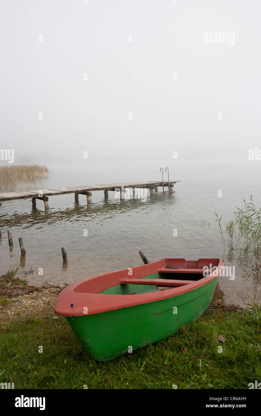 Water boat fog hi-res stock photography and images - Alamy