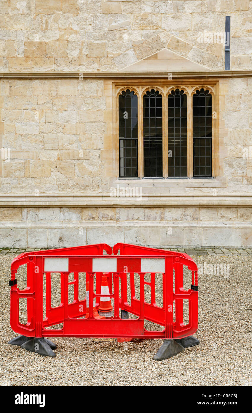 Construction barrier bodleian library hi-res stock photography and ...