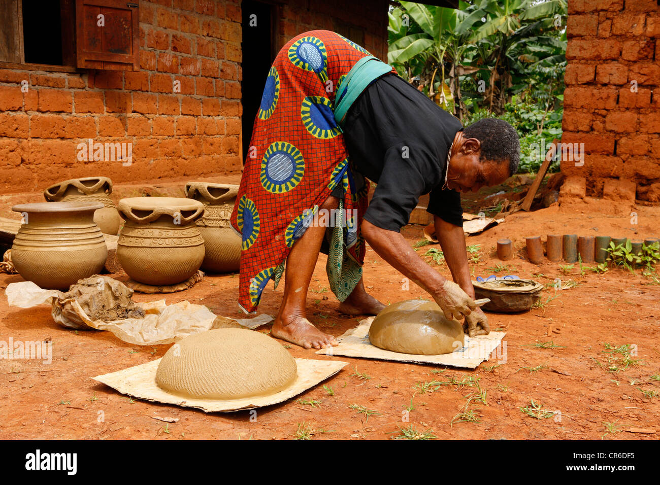 Women in the production of traditional pottery, Babessi, Cameroon ...