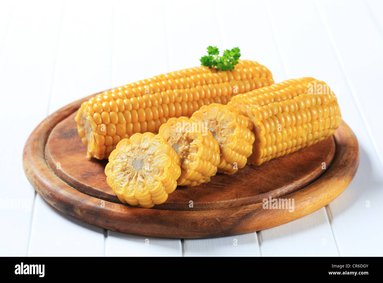 Cooked corn on the cob Stock Photo - Alamy