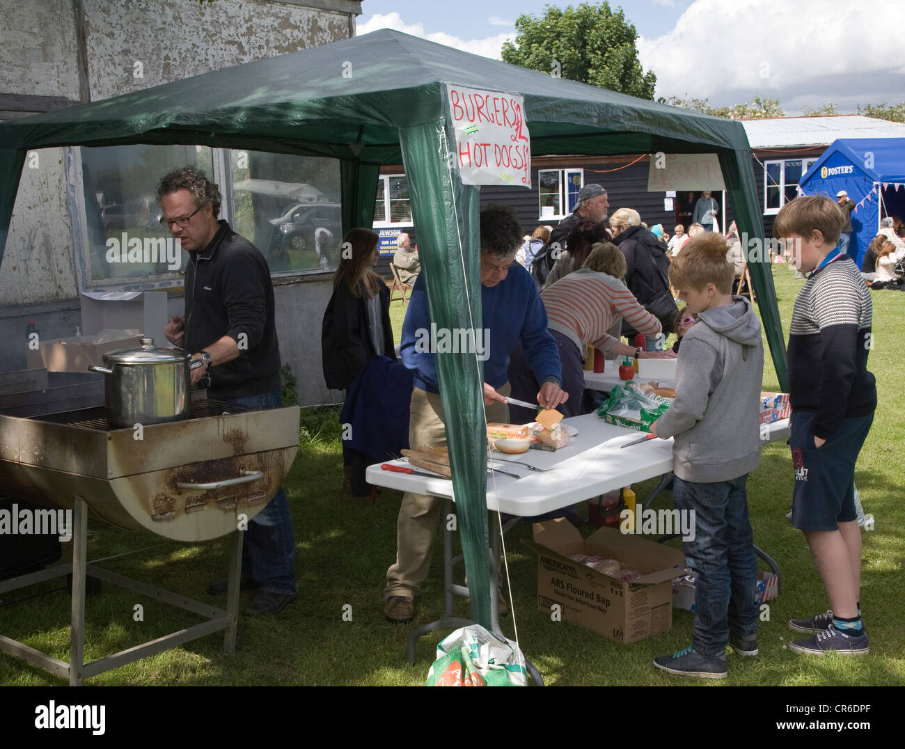 Burger stall hi-res stock photography and images - Alamy