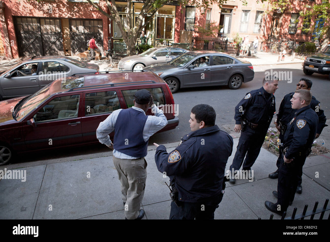 Police in New York City investigate an altercation involving 2 men ...