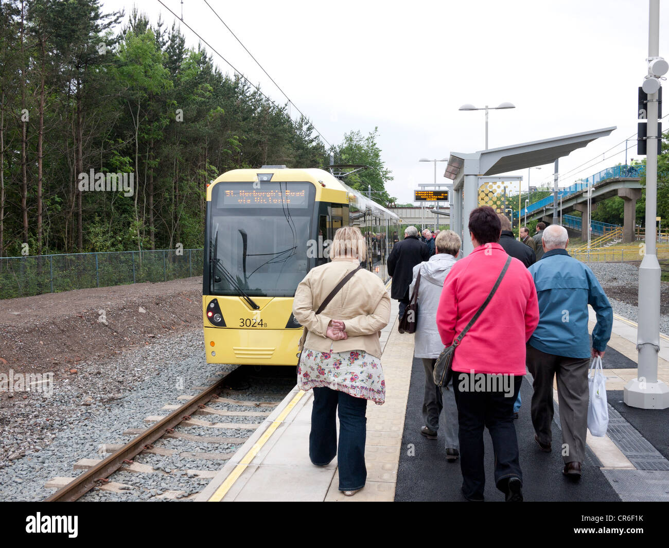 Oldham Mumps Temporary Metrolink stop. Oldham, Greater Manchester, UK ...
