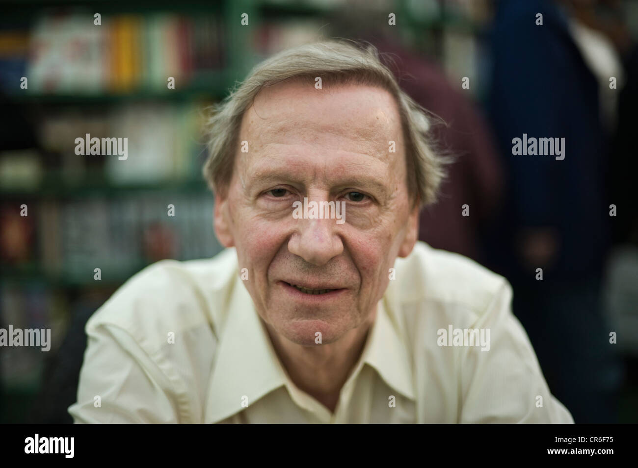 Anthony giddens sociologist hi-res stock photography and images - Alamy