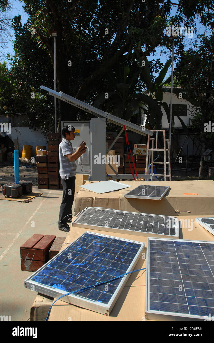 Laos Vientiane , lao-german company Sunlabob install solar power ...
