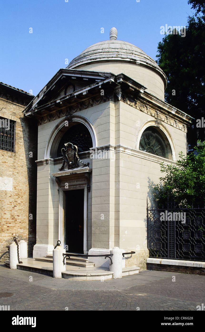 Dante Alighieri Tomb High Resolution Stock Photography and Images - Alamy