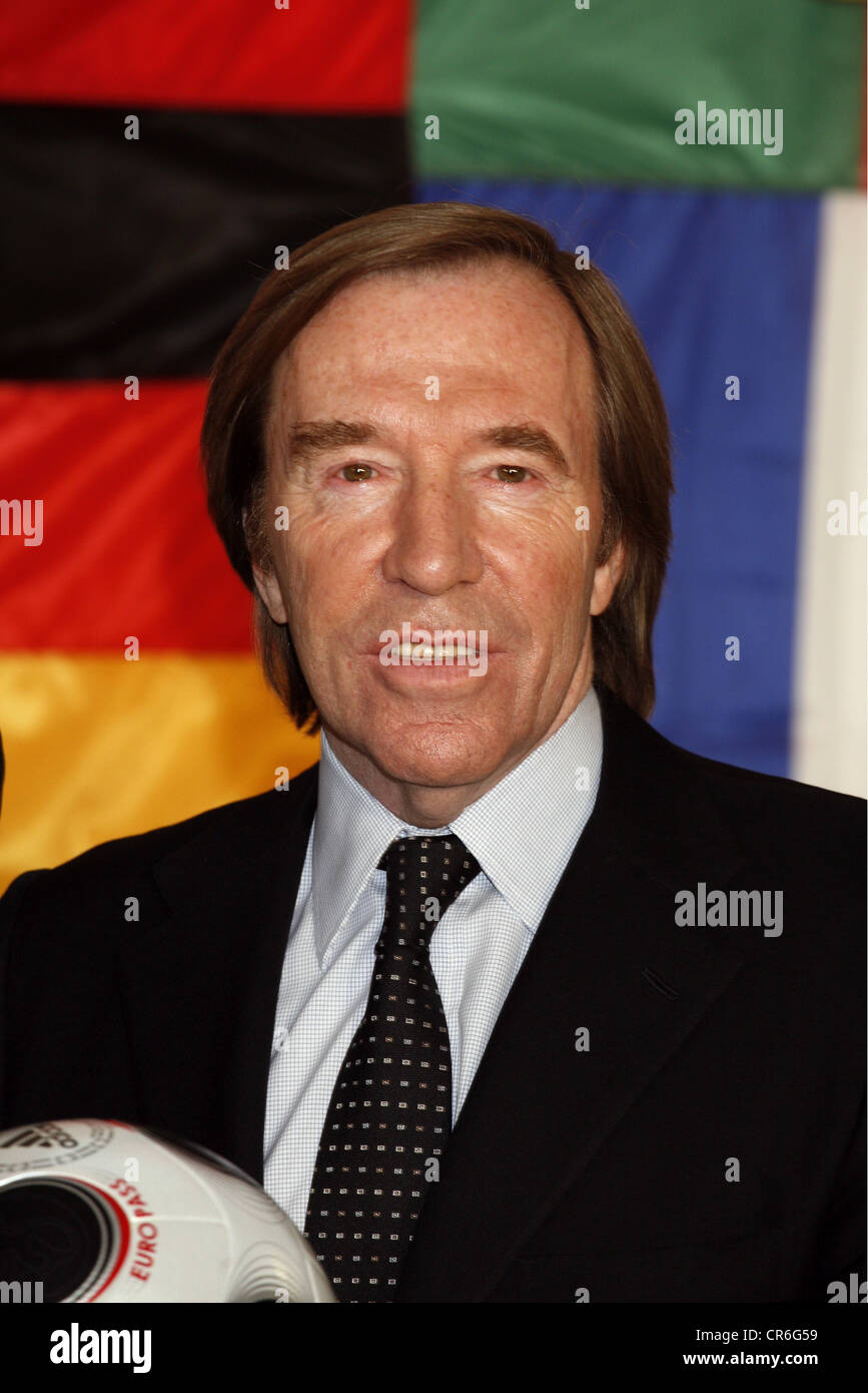 Gunter netzer hi-res stock photography and images - Alamy