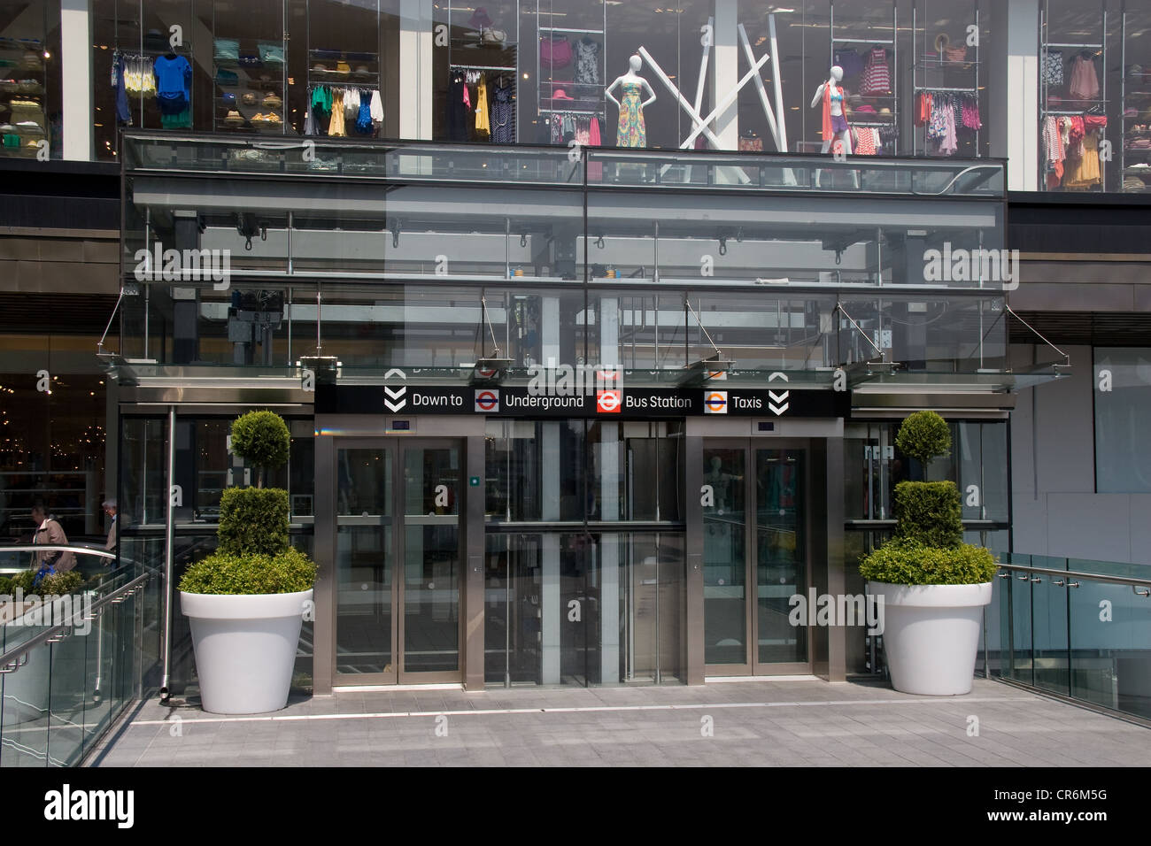 Tfl lift hi-res stock photography and images - Alamy