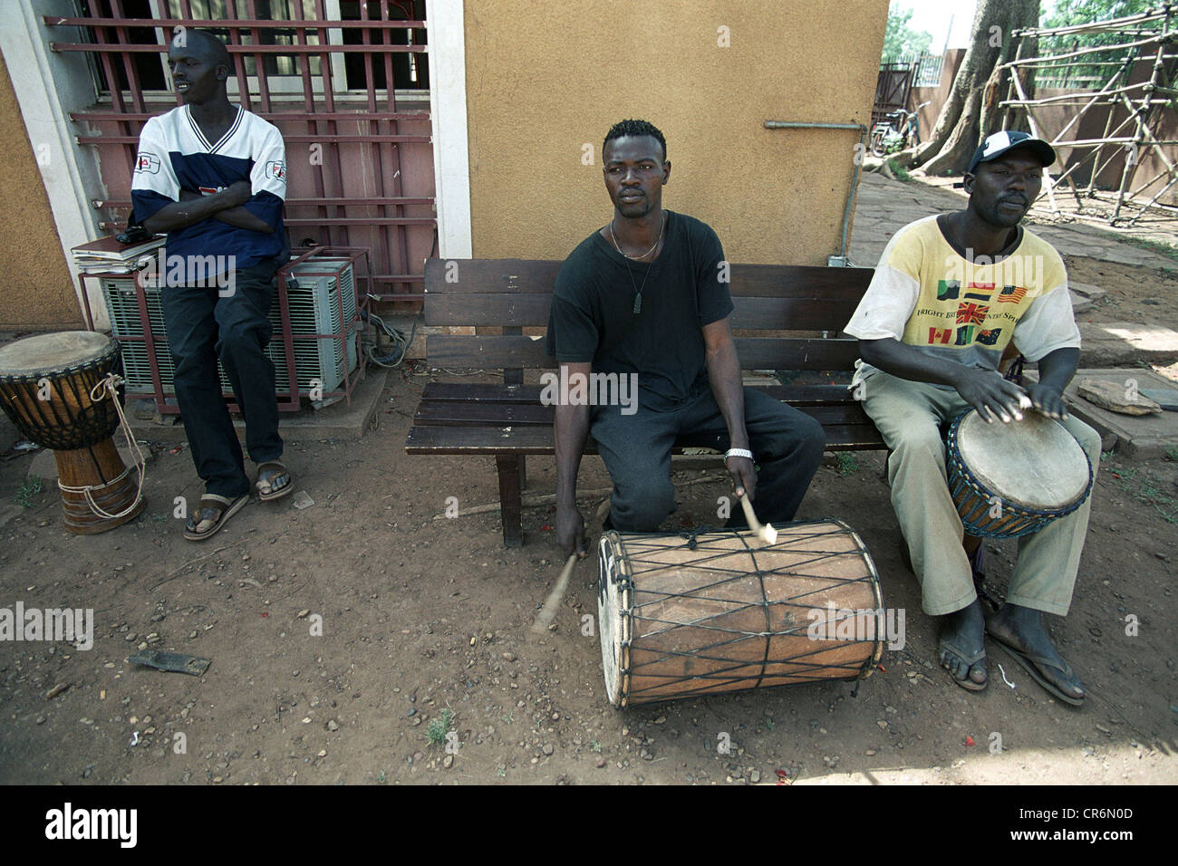 Mali africa instrument hi-res stock photography and images - Alamy
