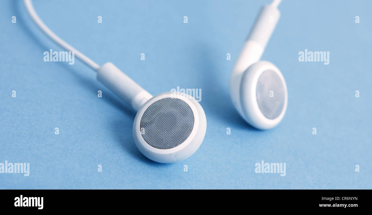 Ear buds hi-res stock photography and images - Alamy