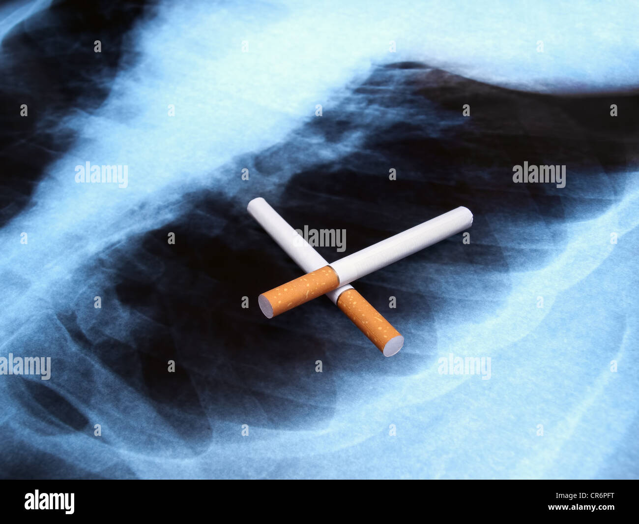 Conceptual image about smoking issues and lung cancer Stock Photo - Alamy