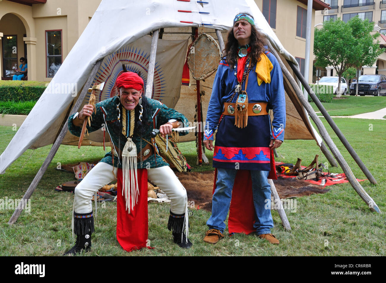 Native American Indian men Stock Photo - Alamy