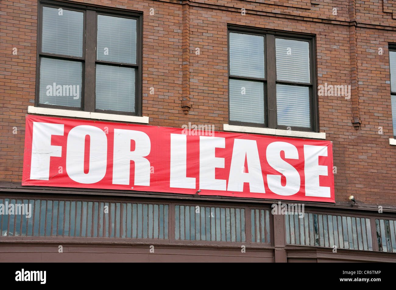 Office building lease sign hi-res stock photography and images - Alamy