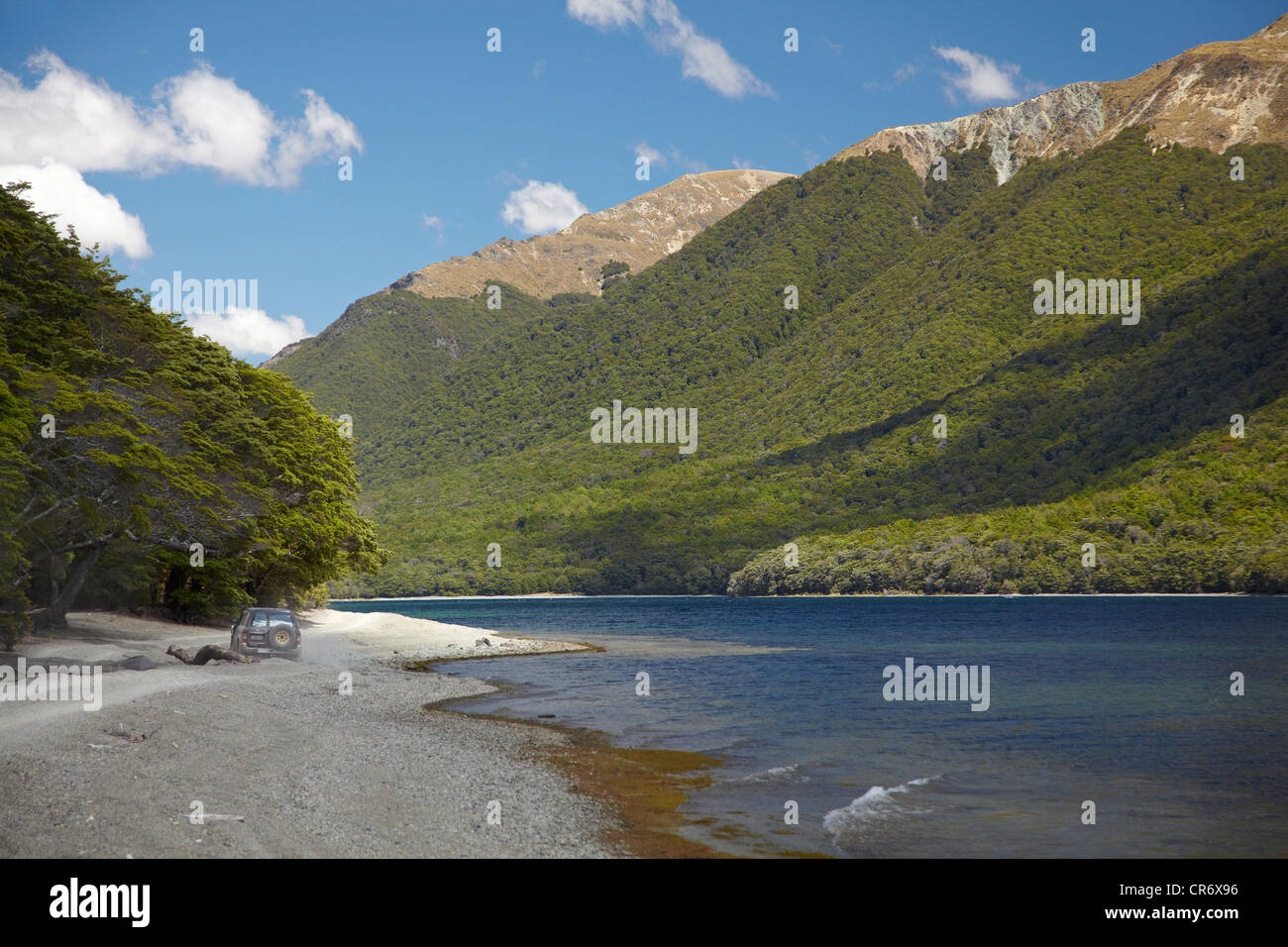 4WD on track around North Mavora Lake, and Livingstone Mountains ...