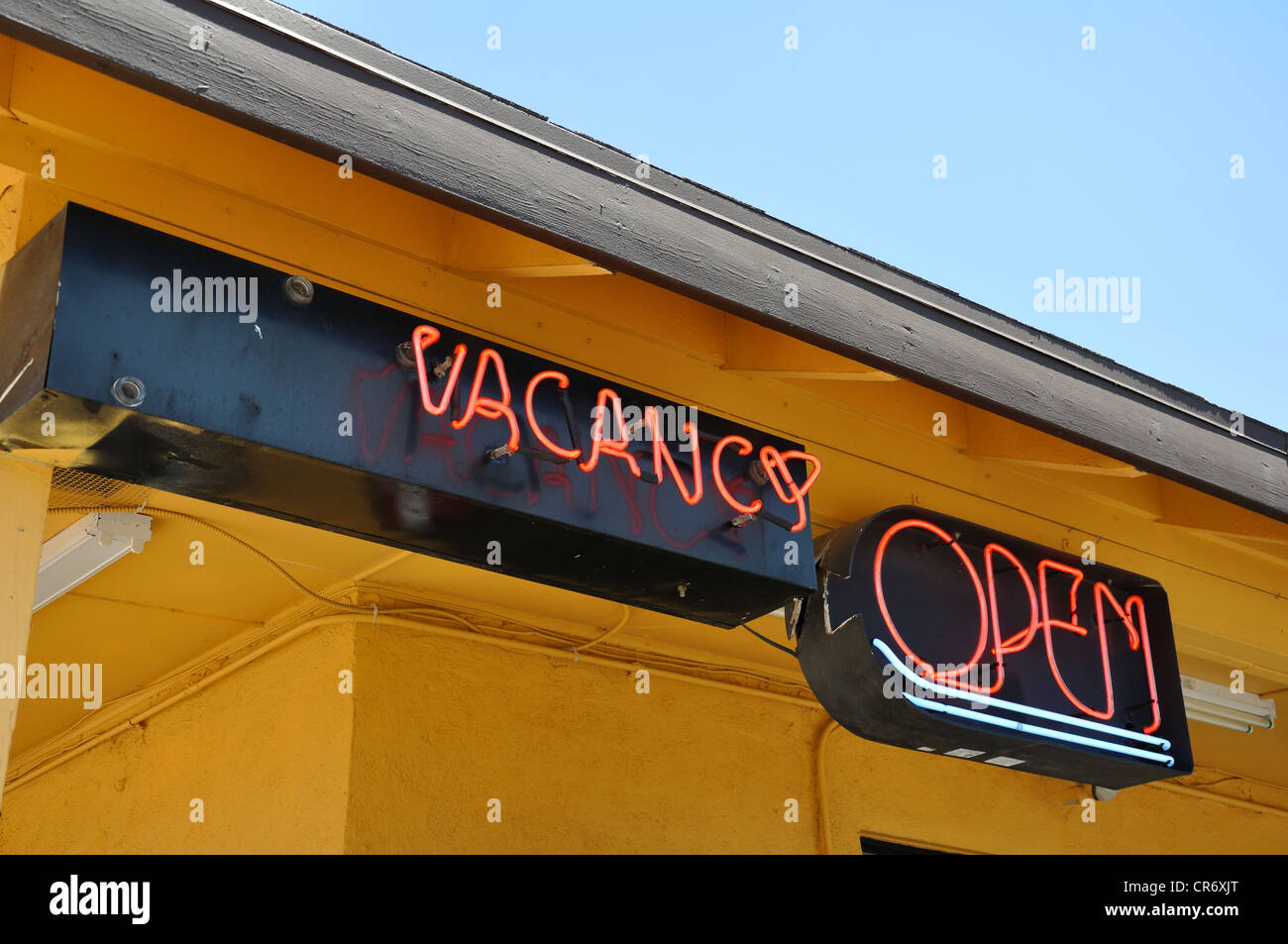 Neon vacancy hotel sign Stock Photo - Alamy