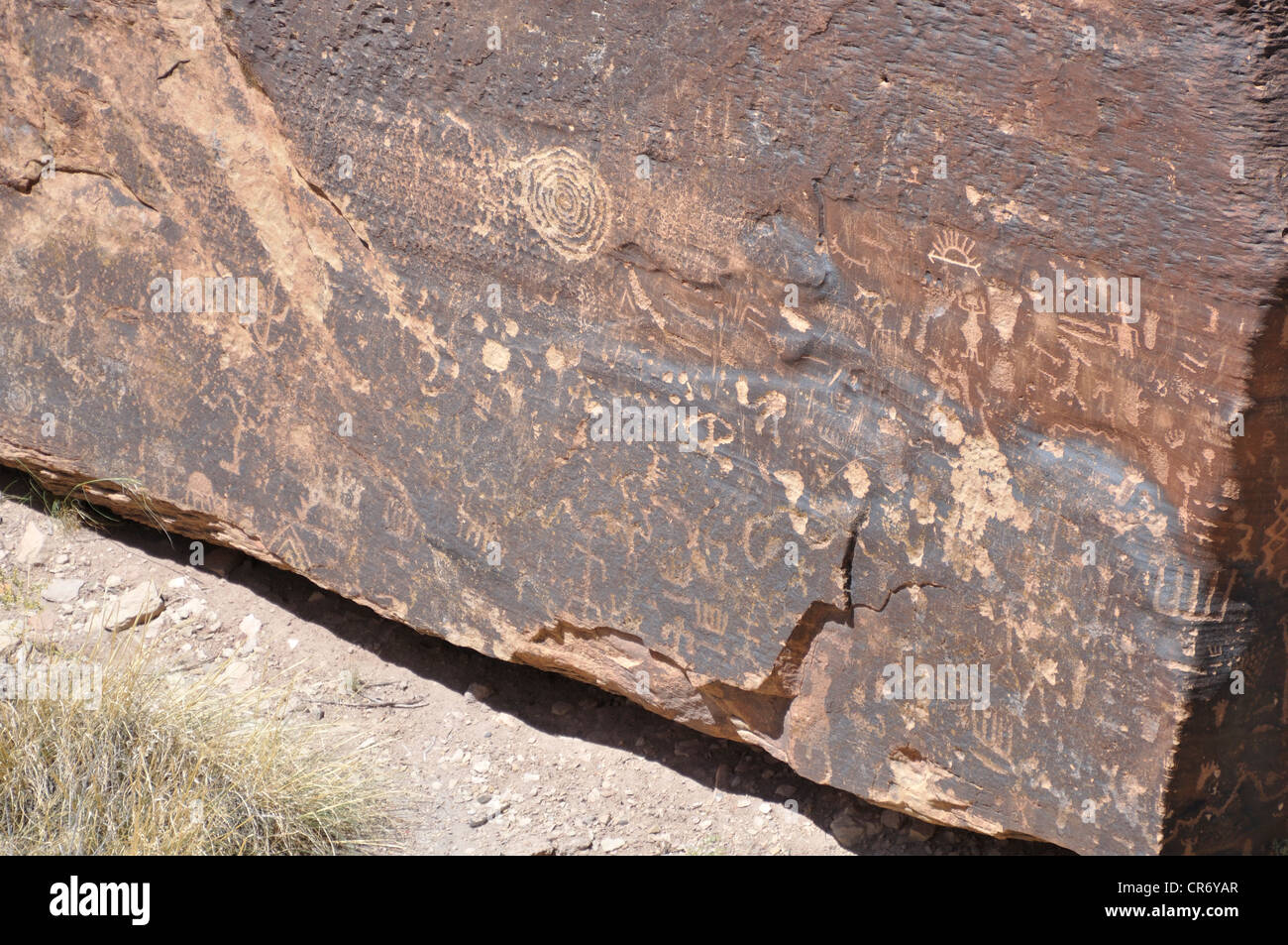 Petroglyphs at Newspaper Rock, Petrified Forest National Park, Arizona ...