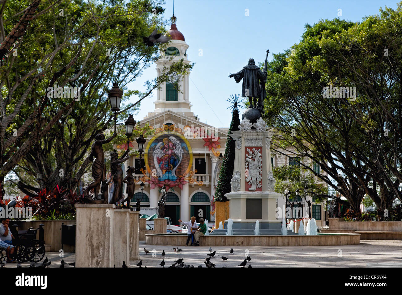 View of Plaza Colon with the City Hall and the Statue of Christopher ...