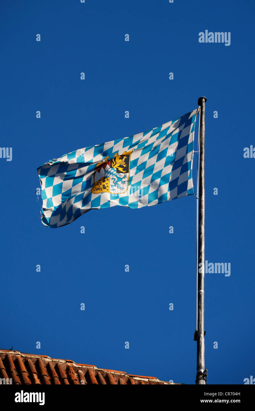 Flag of the Free State of Bavaria on the roof of the Veste Coburg ...