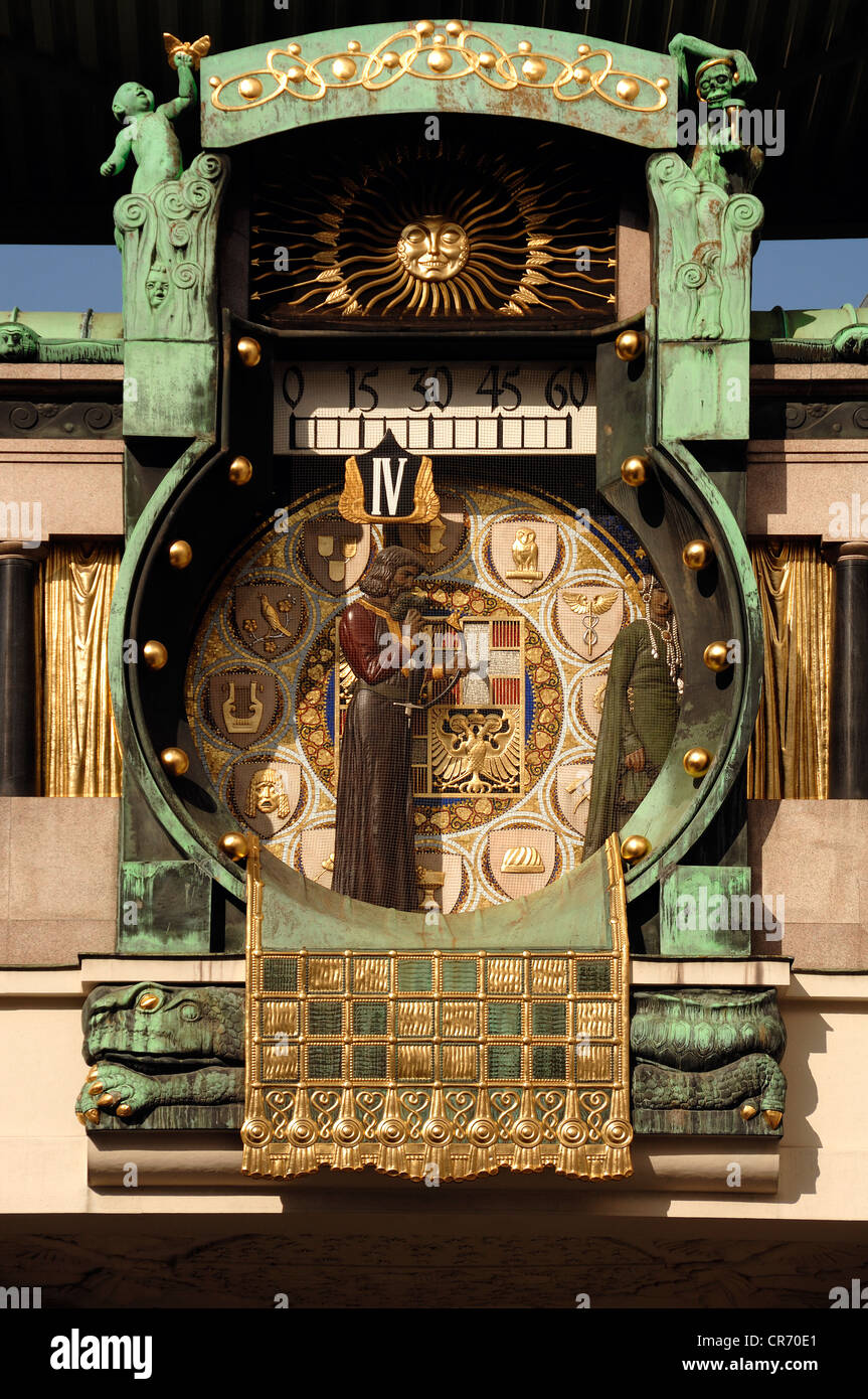 1914 clock hi-res stock photography and images - Alamy