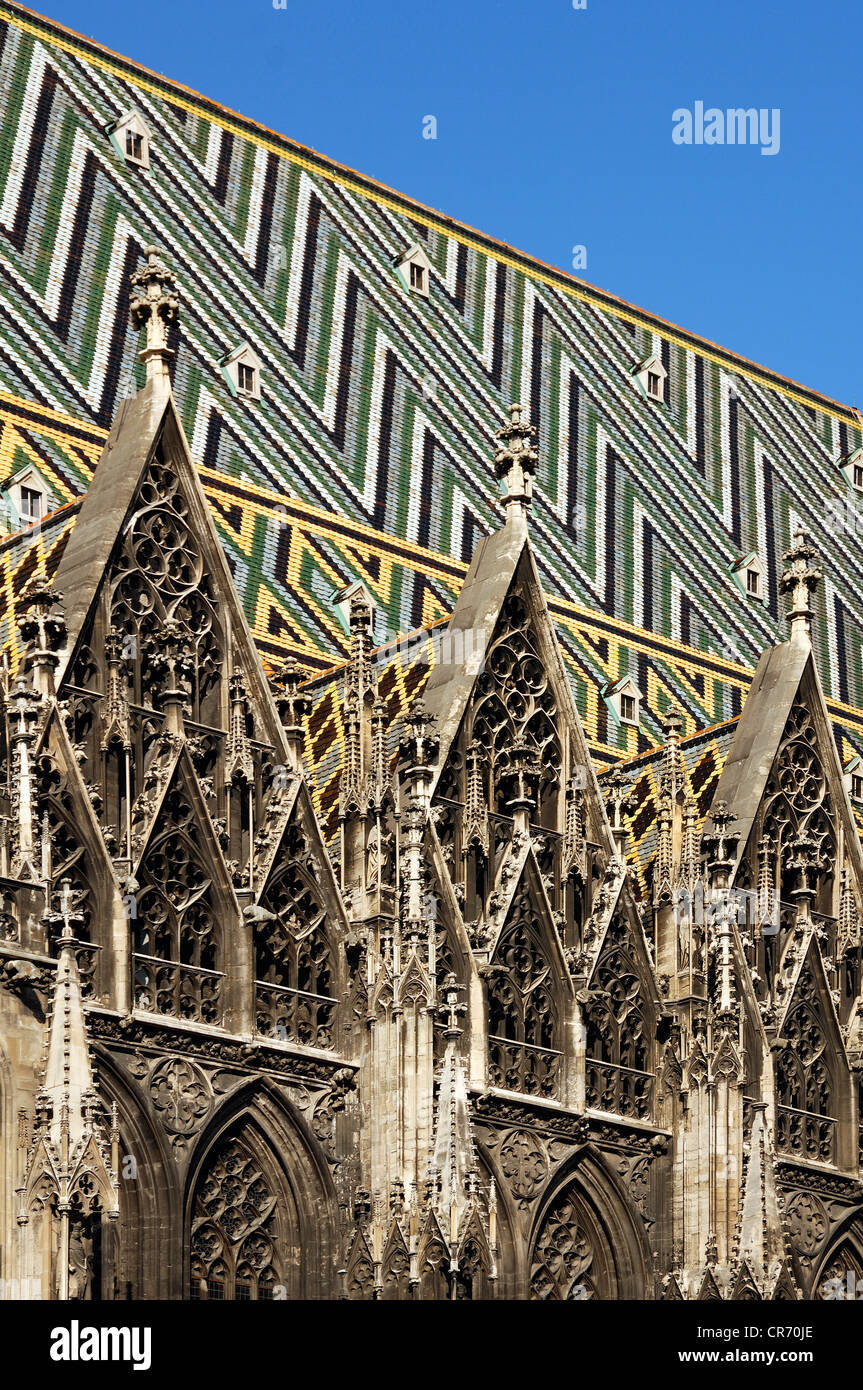 Gothic tracery hi-res stock photography and images - Alamy