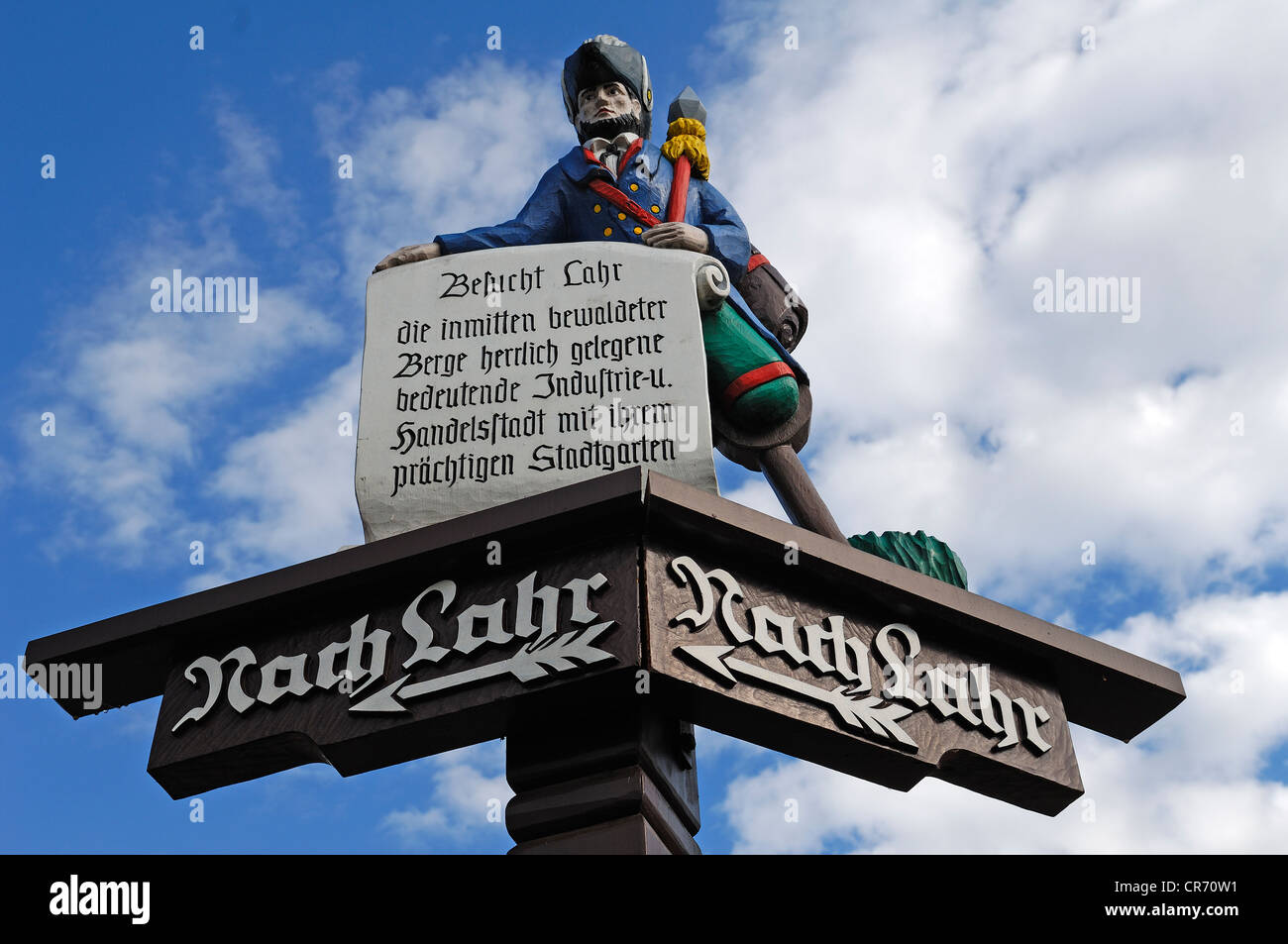 Old fashioned direction signpost hi-res stock photography and images ...