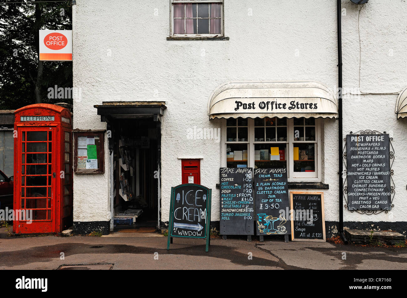 Post Office Stores, Postbridge, Dartmoor National Park, Devon, England ...