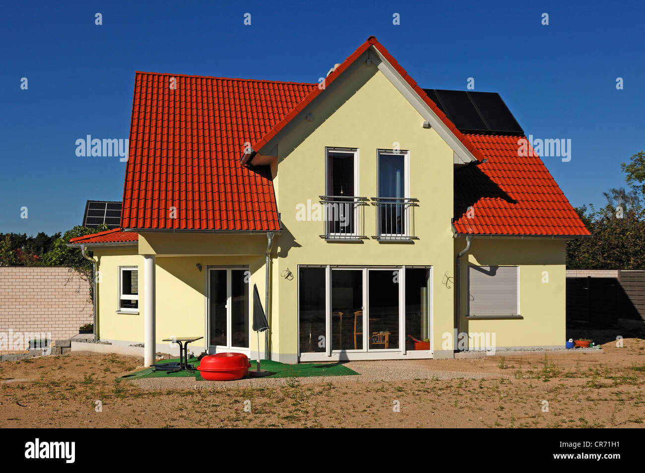 Completed house hi-res stock photography and images - Alamy
