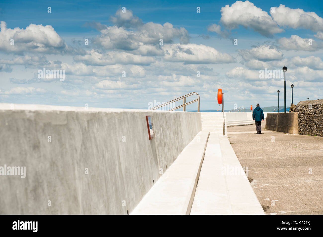 Sea wall coastal defences hi-res stock photography and images - Alamy
